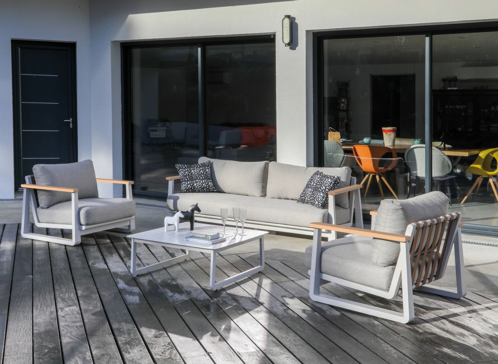 Mobilier extérieur élégant et durable - EURL Monnier Yonne